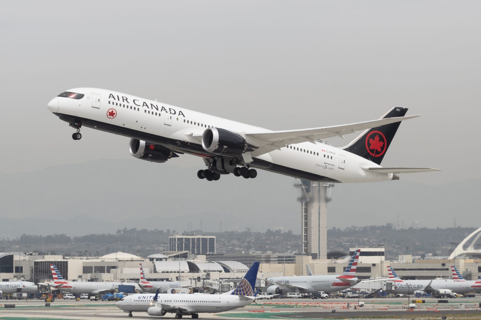 Air Canada Flight Attendants Blast Airline Over 'Unauthorized ...