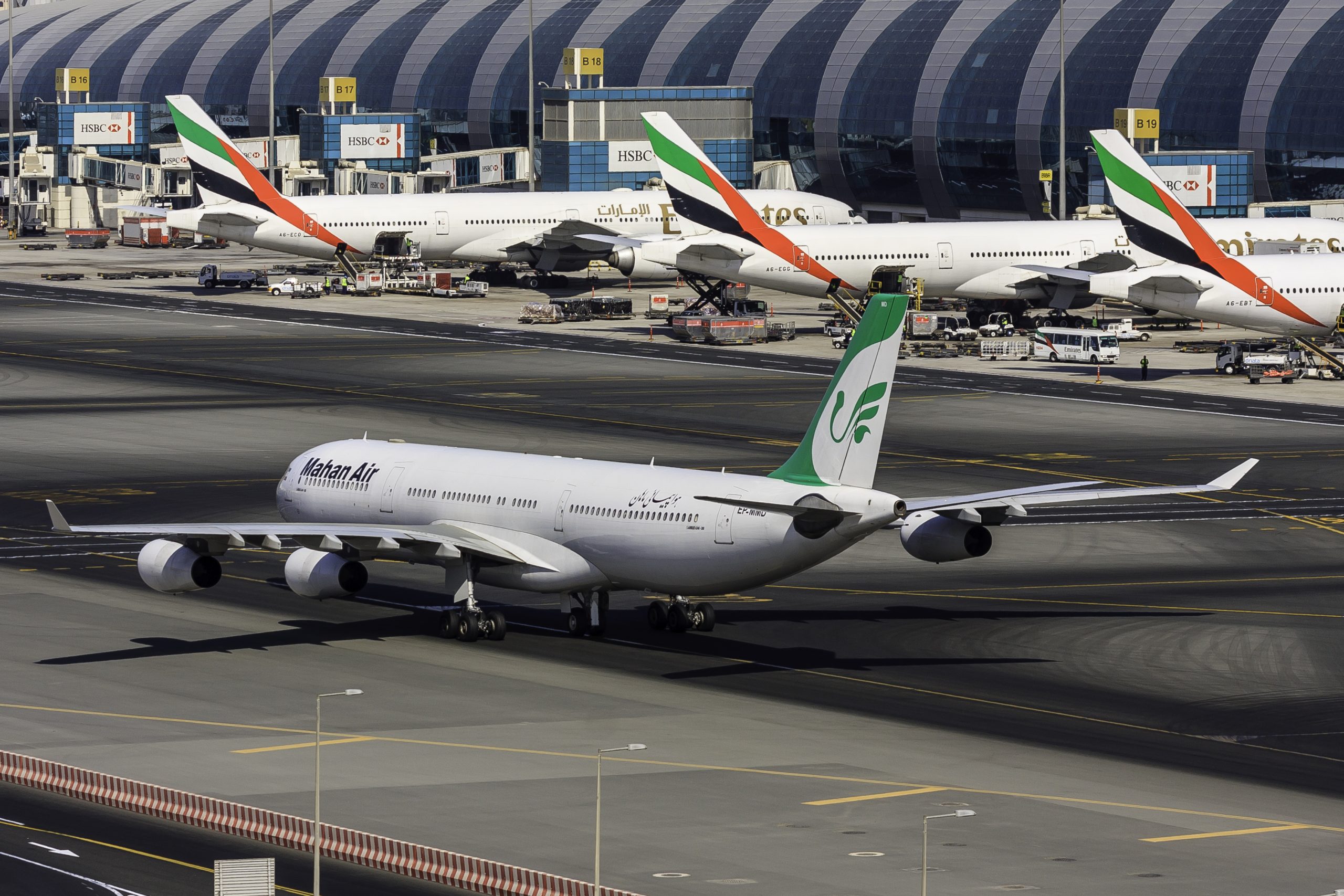 Des avions de chasse se sont précipités pour intercepter un avion de ...