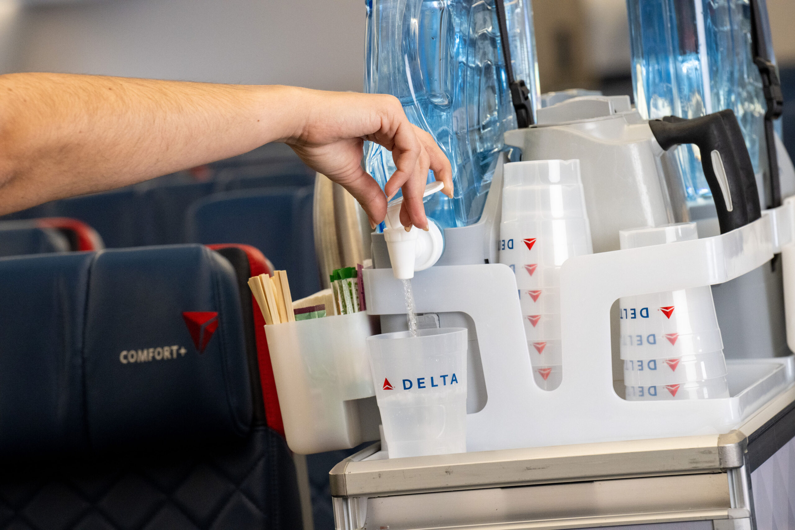Delta Air Lines is Trialling Reusable Cups For Main Cabin Drink Service ...