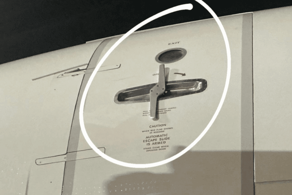 "We Heard a Pop": A United Airlines Boeing 737 Flew At 37,000 Feet With ...